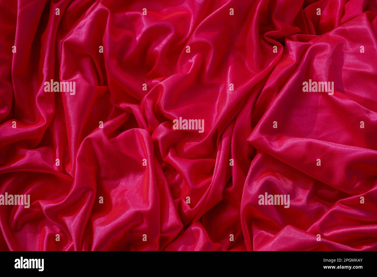 Tissu drapé rouge Banque de photographies et d’images à haute ...