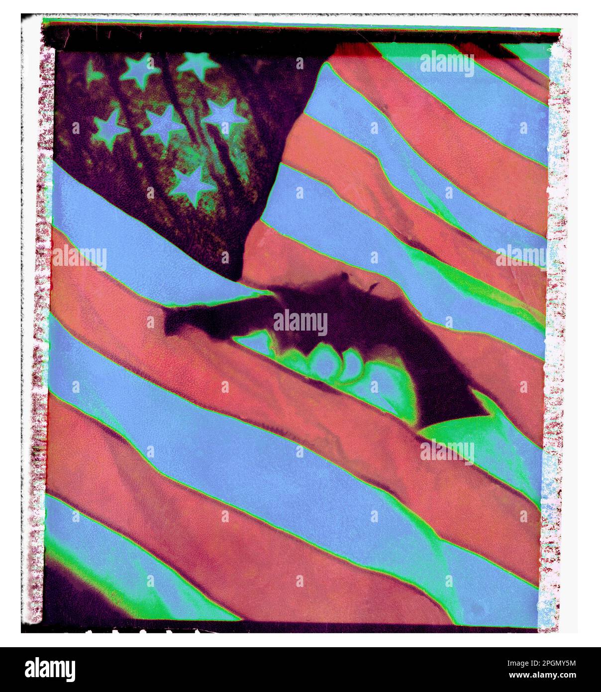 Image de transfert de Poaroid d'un revolver de .357 magnum et d'un ...