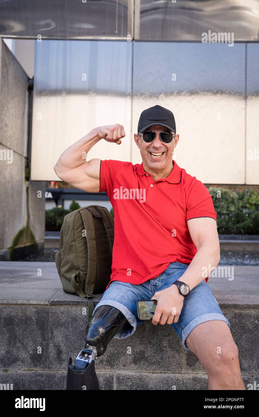 Mature male muscle Banque de photographies et d’images à haute résolution - Alamy