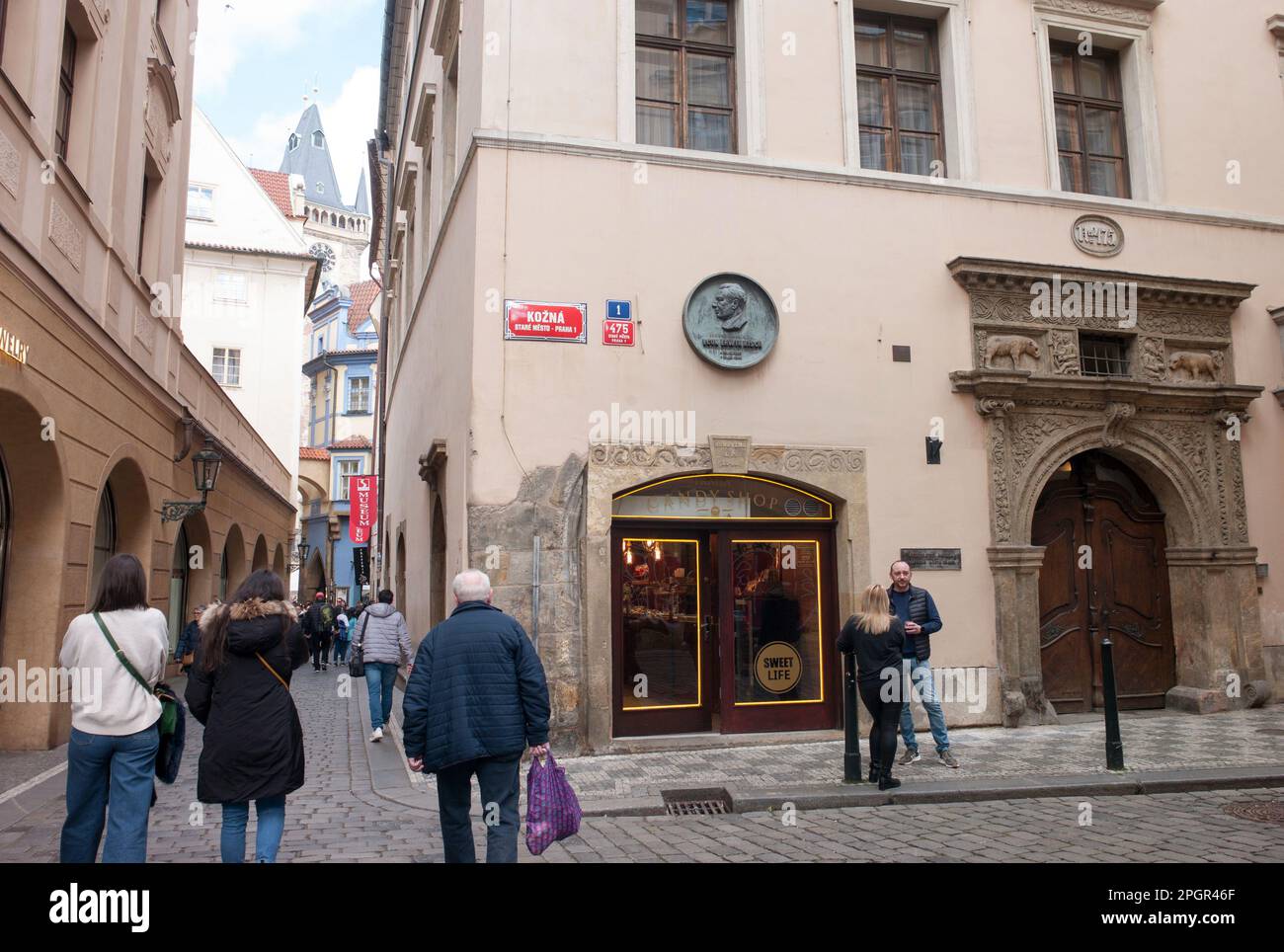 Who were born in march Banque de photographies et d’images à haute résolution - Alamy