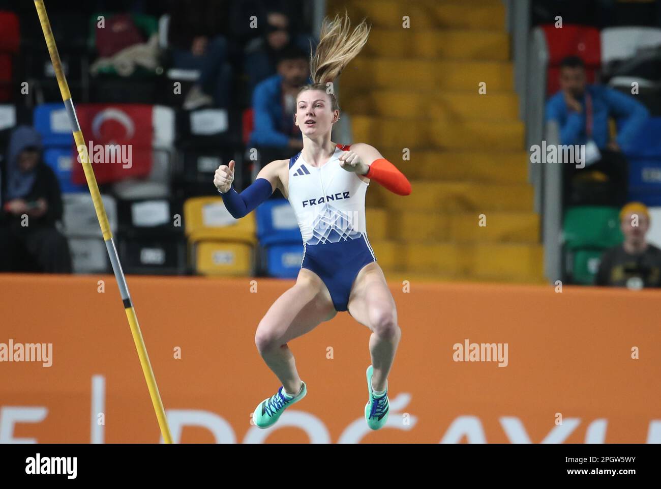Margot CHEVRIER de France Pole Vault femmes final lors des Championnats ...