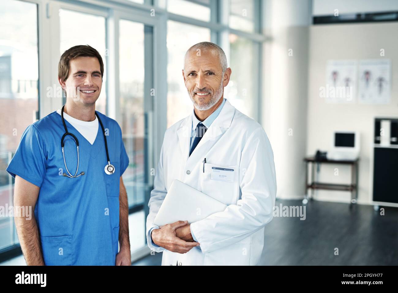 Vous serez entre des mains capables avec eux. Portrait de deux médecins ...