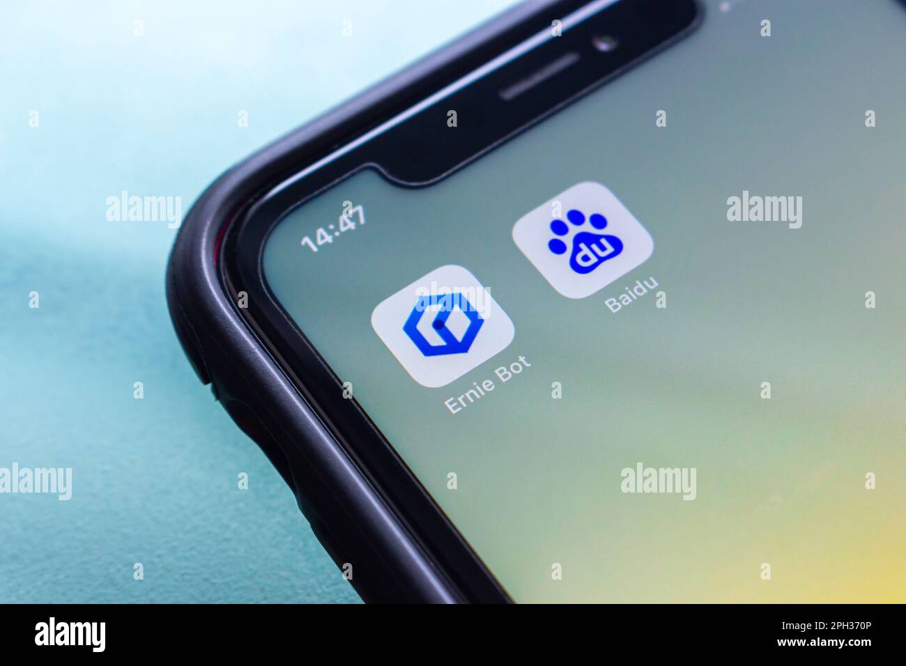 ICÔNES ERNIE Bot et Baidu dans un iPhone. ERNIE Bot est un projet de ...