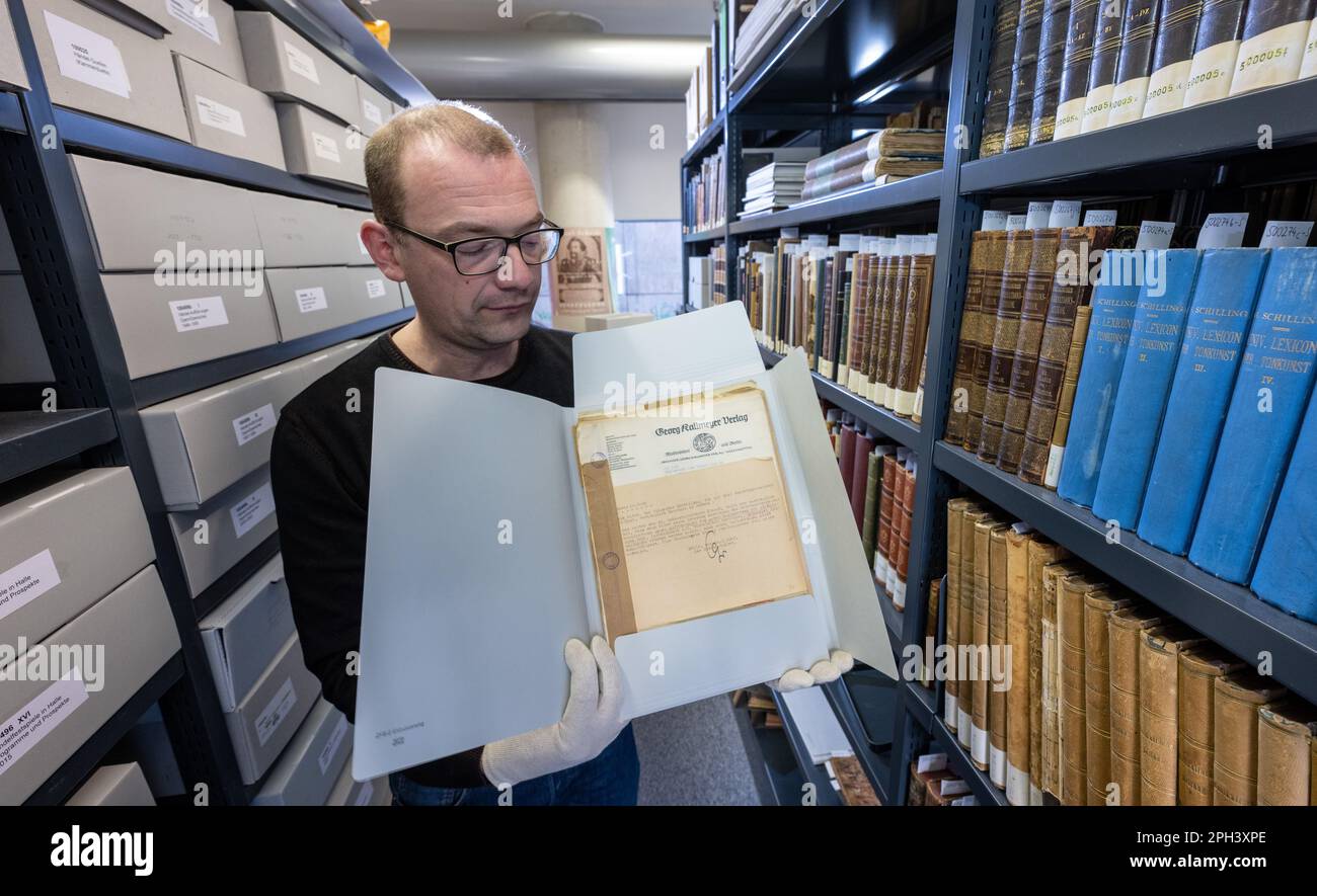 PRODUCTION - 21 mars 2023, Saxe-Anhalt, Halle (Saale): Jens Wehmann ...