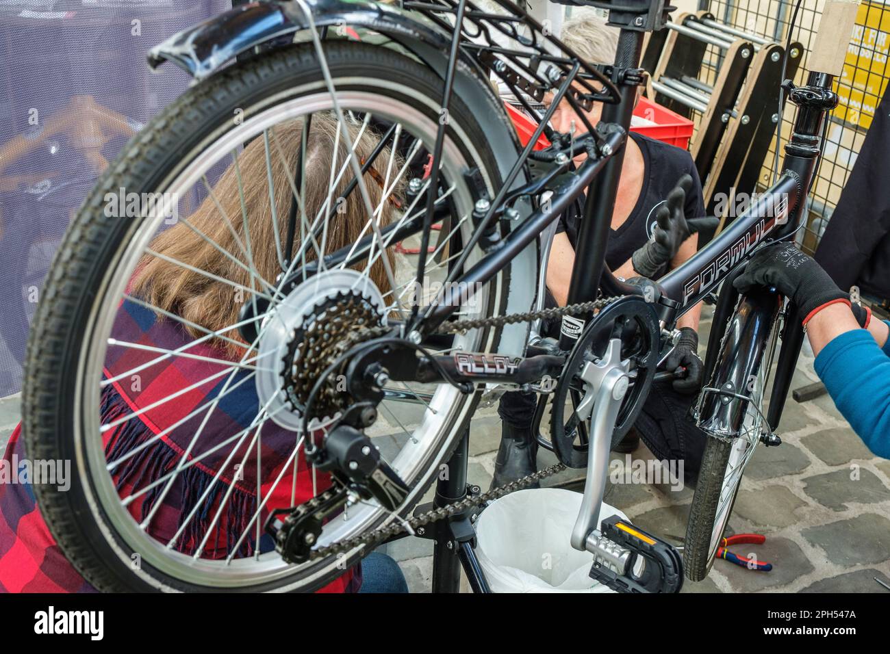 Exposition de différents types de vélos au Bike Brussels - Voir et ...