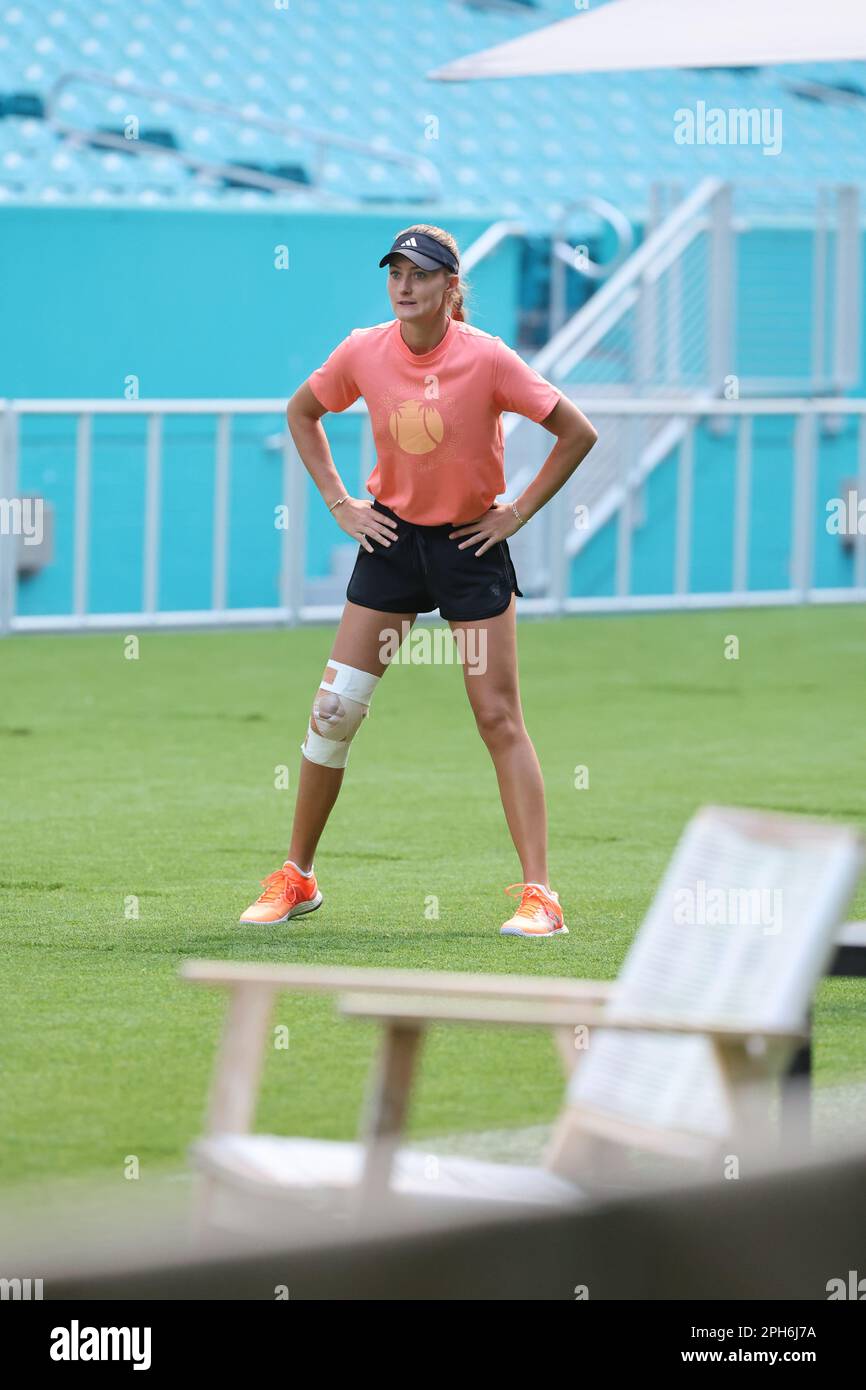 MIAMI GARDENS, FLORIDE - MARS 25: Alexa Guarachi Mathison au stade Hard ...