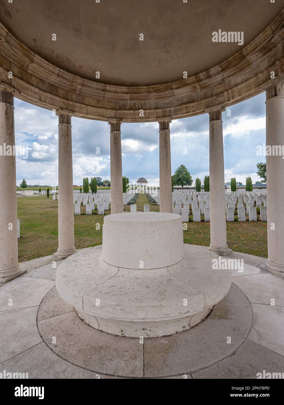 Commonwealth war graves cemetery Banque de photographies et d’images à haute résolution - Alamy