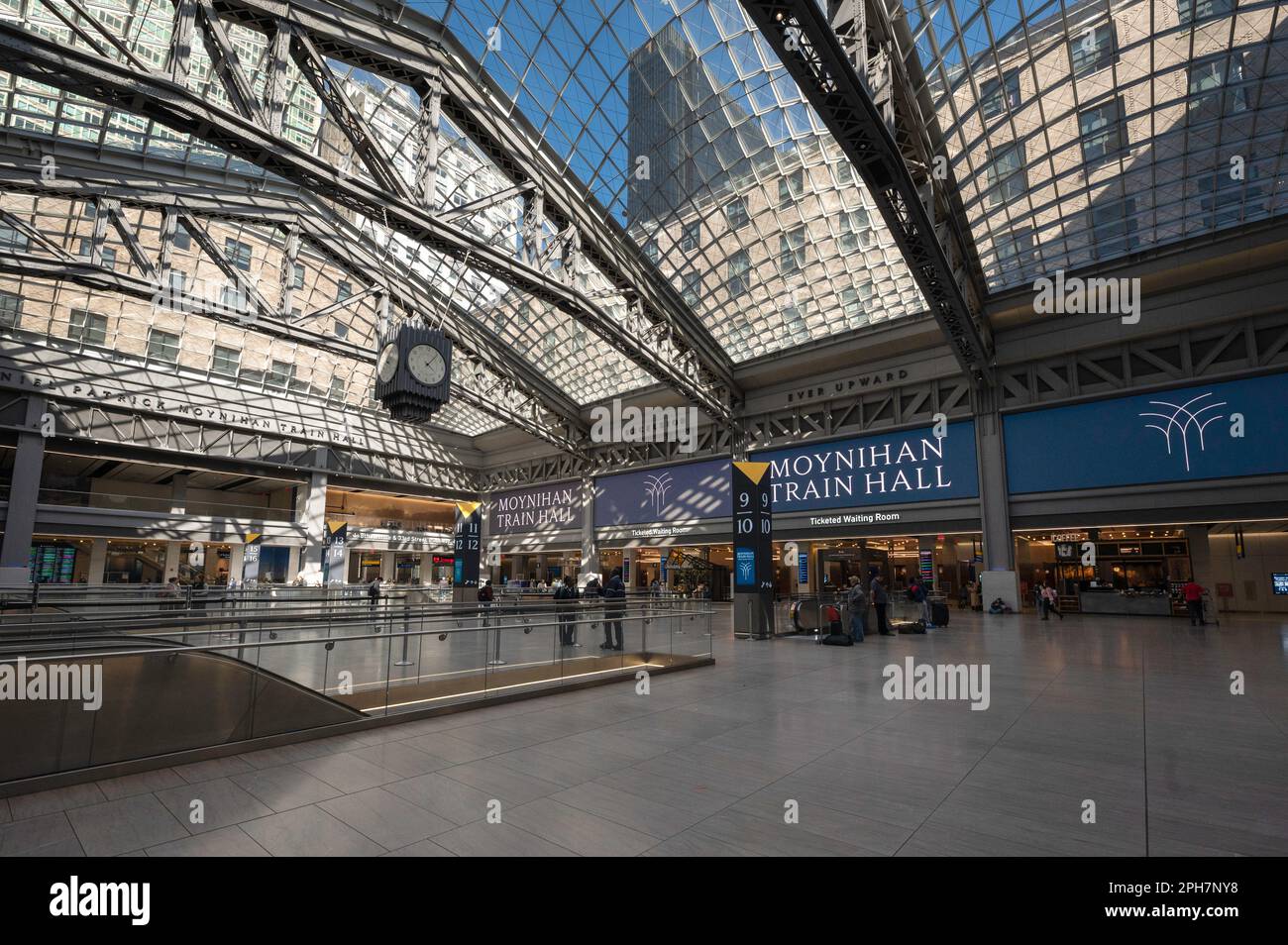 Moynihan train hall Banque de photographies et d’images à haute ...