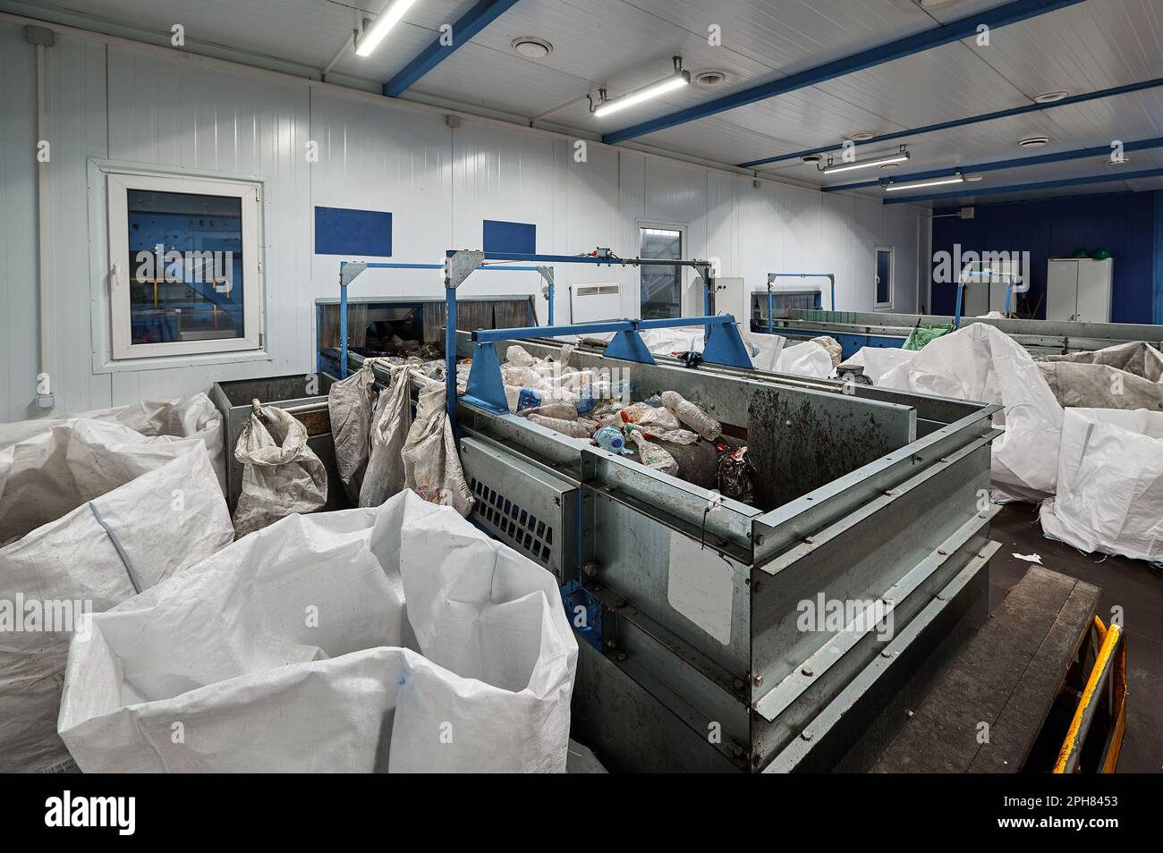 Faites l'achat d'un système de tri manuel des déchets ménagers sur un ...