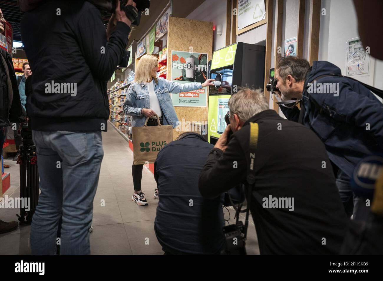 Logo blik Banque de photographies et d’images à haute résolution - Alamy