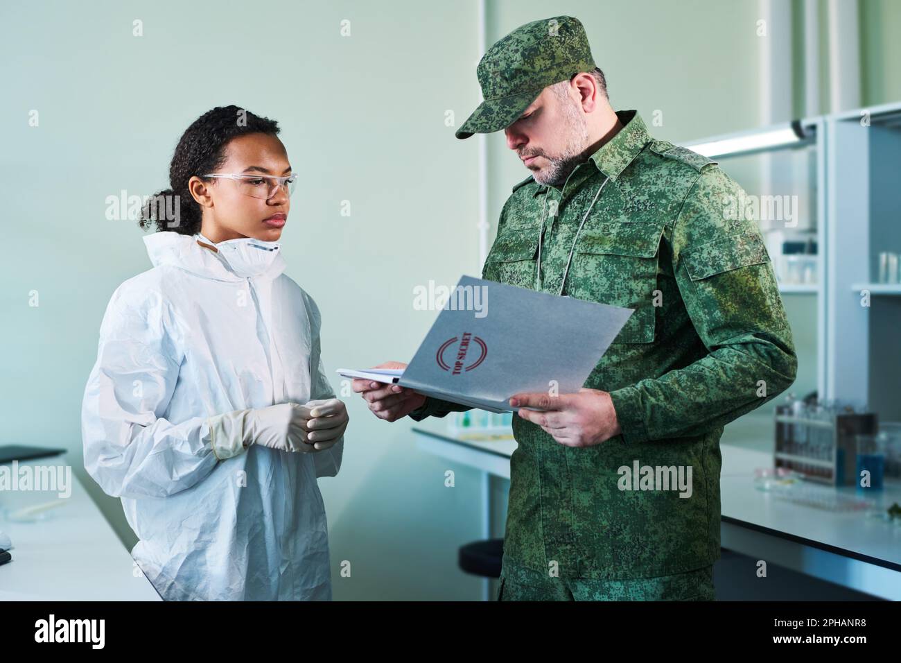 Laboratoire militaire Banque de photographies et d’images à haute ...