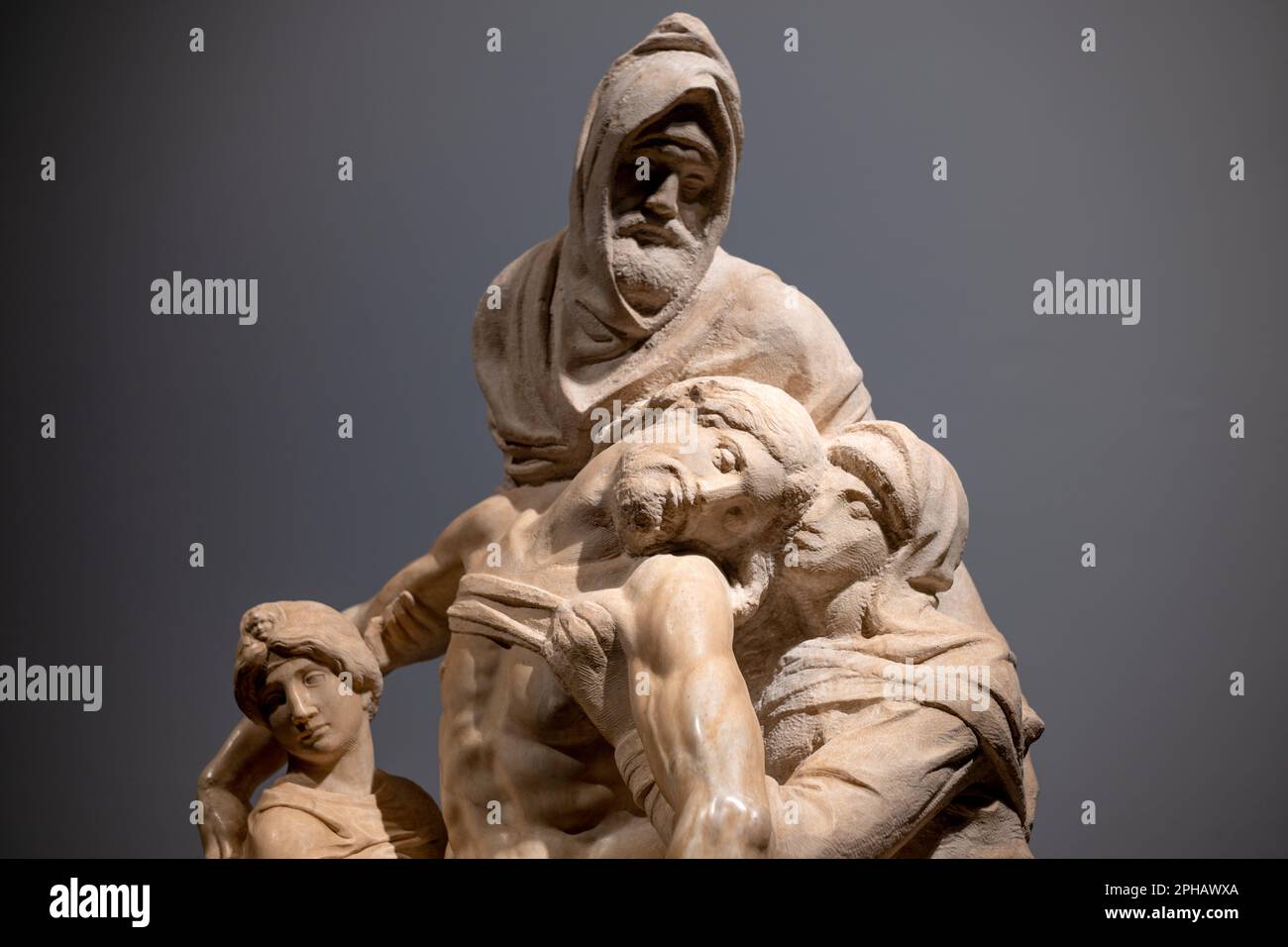 Le Bandini Pieta inachevé de Michel-Ange est exposé dans le musée de l ...