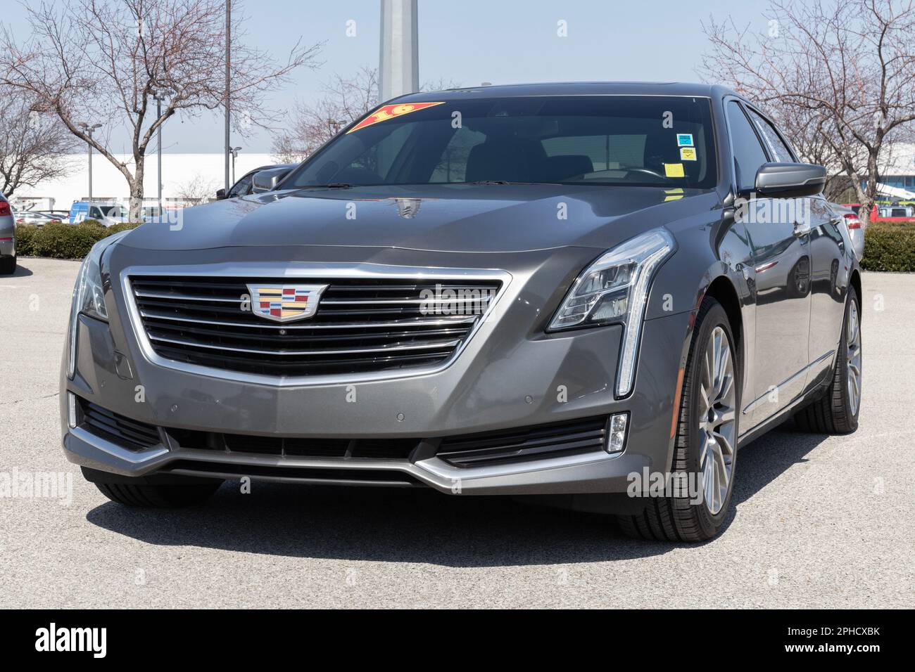 Pêcheurs - Circa mars 2023 : exposition Cadillac CT6 d'occasion. En raison de problèmes d ...