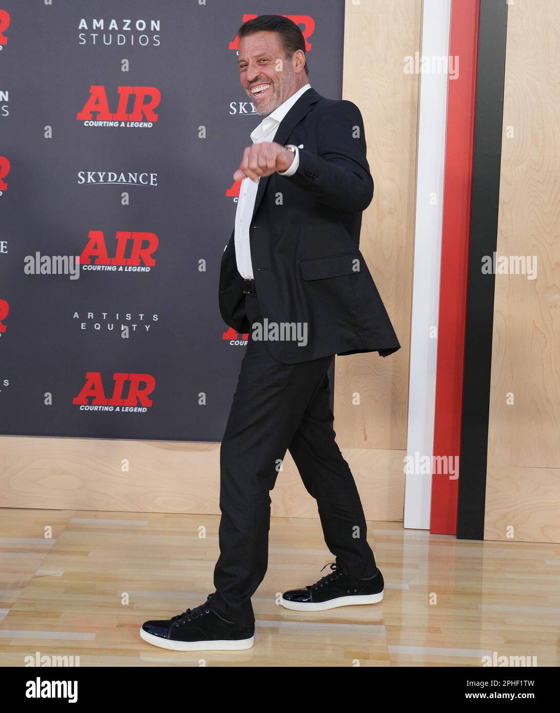 Los Angeles, États-Unis. 27th mars 2023. Tony Robbins arrive à la ...