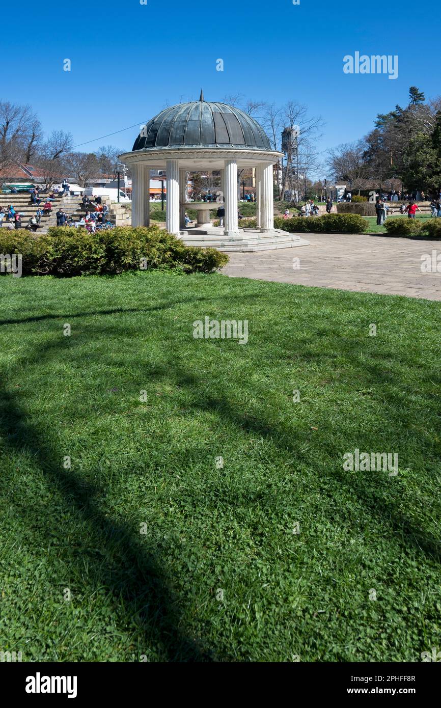 BANKYA, BULGARIE - 19 MARS 2023 : Panorama du centre de la ville de ...