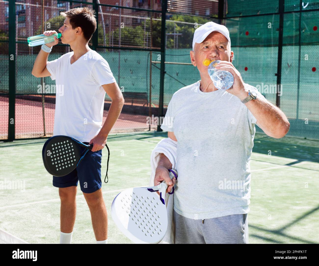 Padel players Banque de photographies et d’images à haute résolution ...