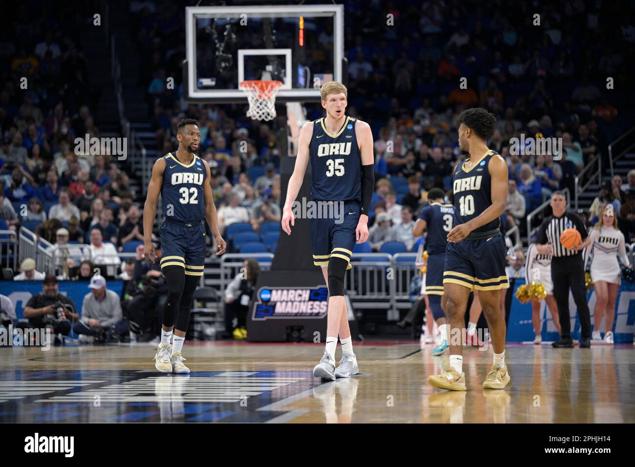 Oral Roberts forward Patrick Mwamba (32), forward Connor Vanover (35 ...