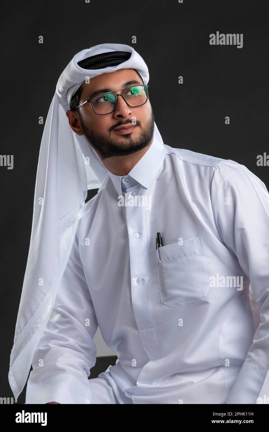 Traditional saudi arabian gulf arab Banque de photographies et d’images à haute résolution ...