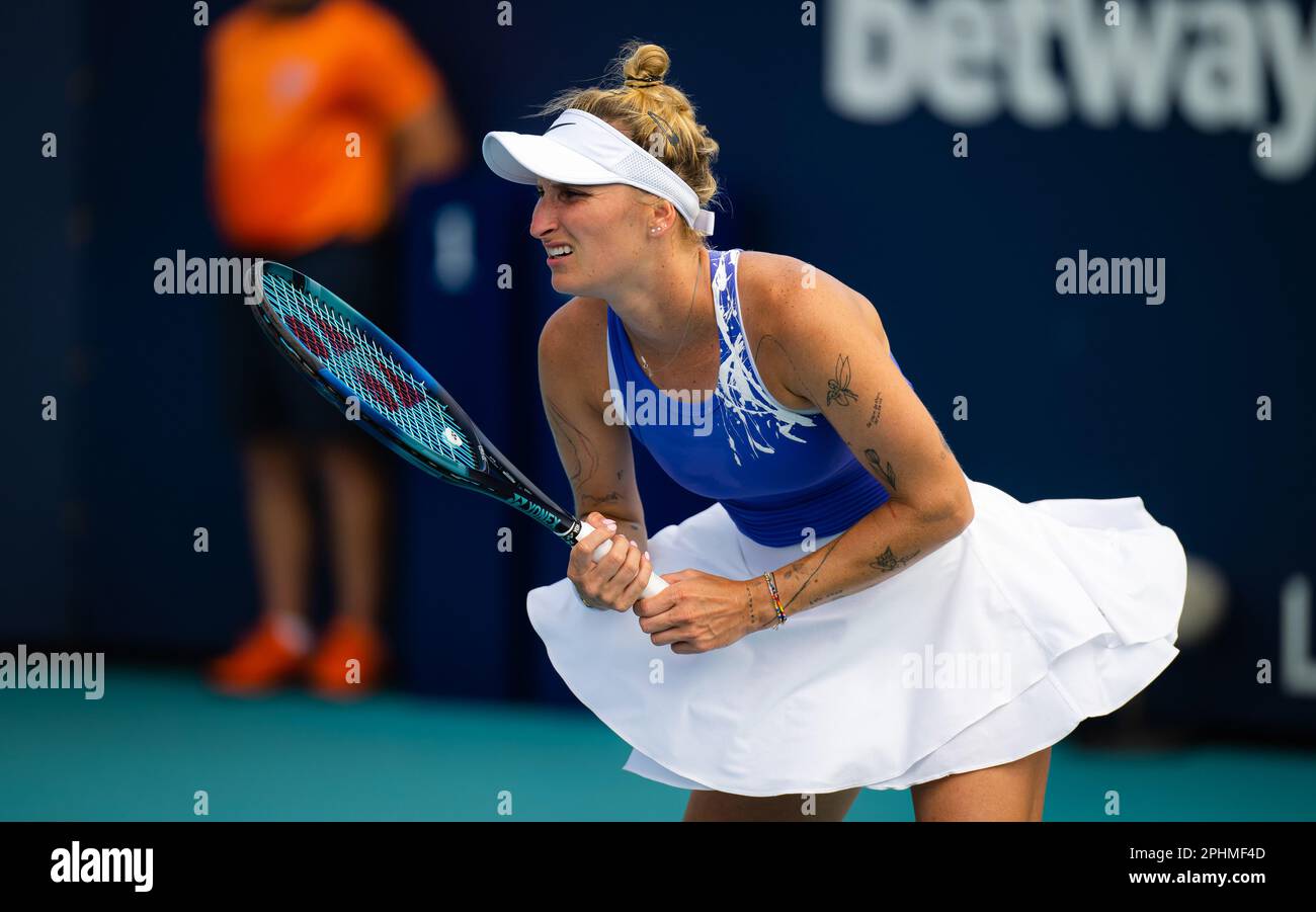 Marketa vondrousova tennis Banque de photographies et d’images à haute ...