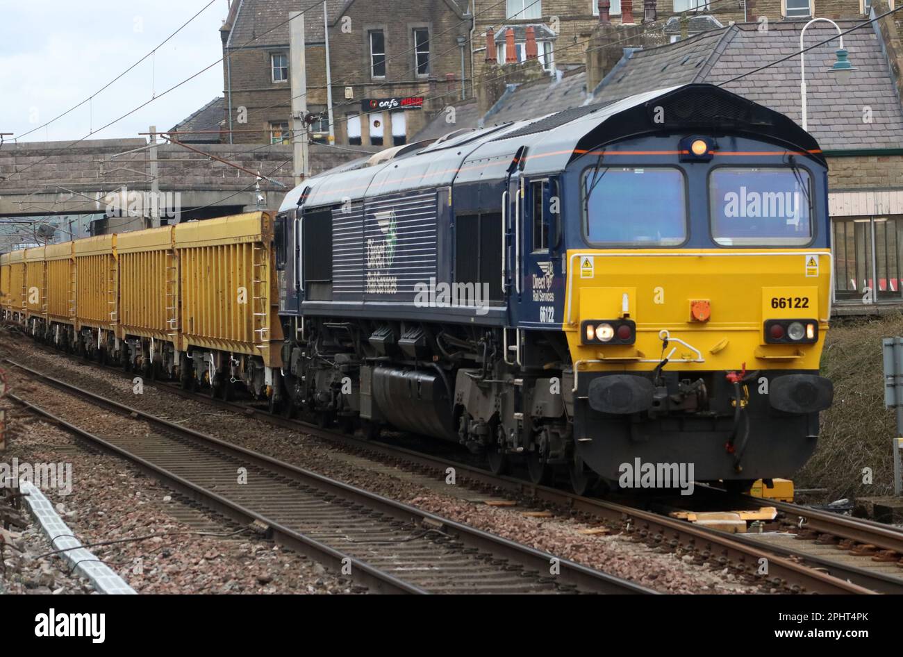 Services ferroviaires directs classe 66 hangar diesel-électrique loco ...
