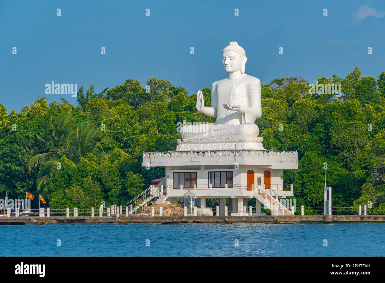 Buddhist temple bentota sri lanka Banque de photographies et d’images à ...