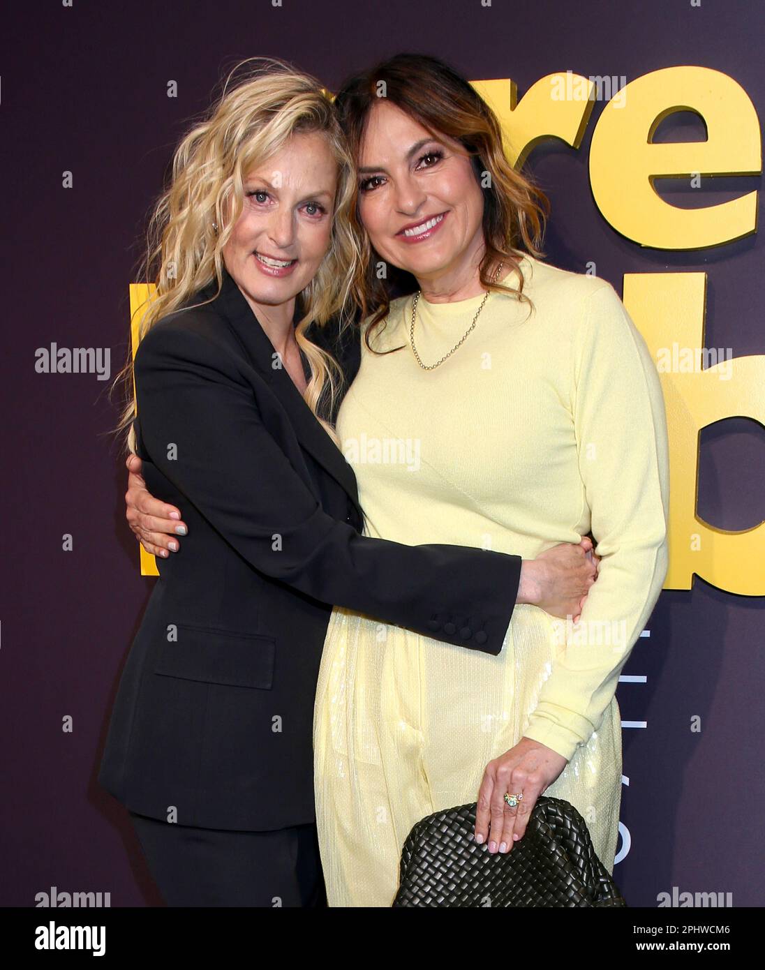 Mariska hargitay with brooke shields Banque de photographies et d ...