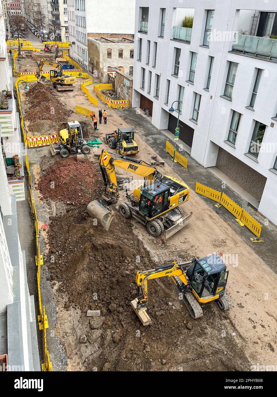 Leipzig, Allemagne. 29th mars 2023. Plusieurs excavatrices sont en ...