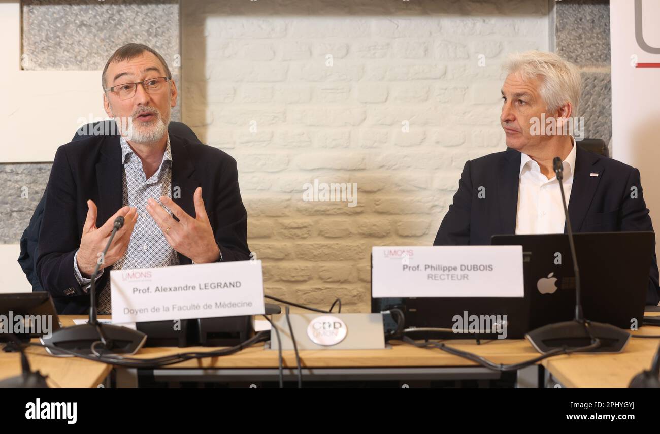 Le doyen de la faculté Alexandre Legrand et le professeur Philippe ...