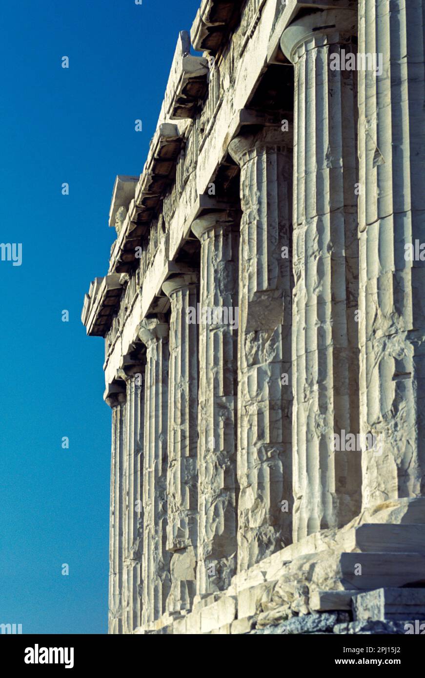 Les colonnes en pierre COLONNADE PARTHÉNON Athènes Grèce ruines de l ...