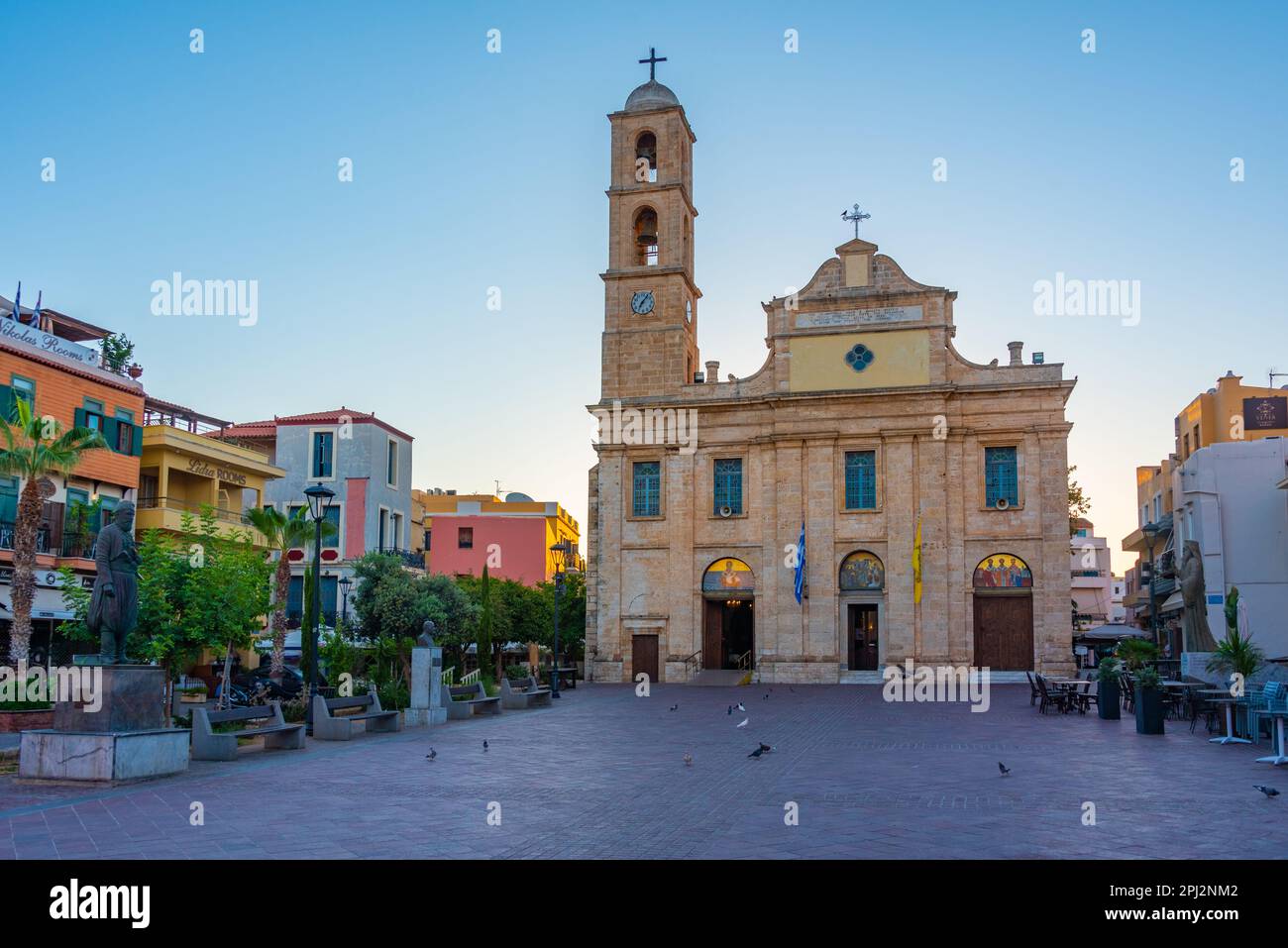 Chania, Grèce, 23 août 2022 : vue au lever du soleil sur la ...