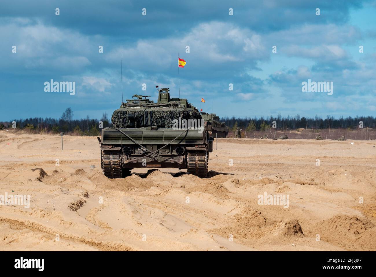 ADAZI, LETTONIE, le 29 MARS 2023 - le char de combat principal Leopard ...