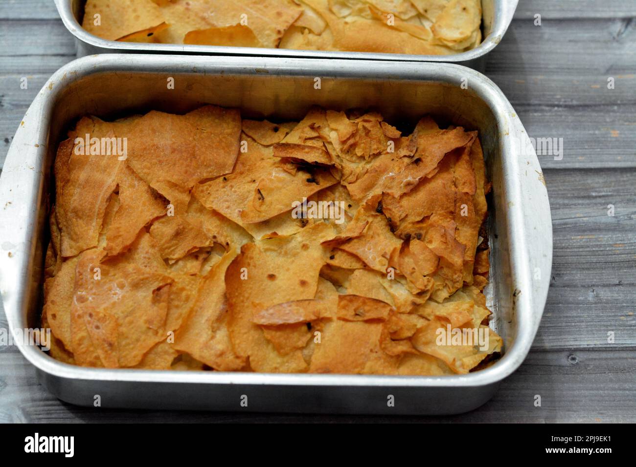 La pâtisserie sucrée égyptienne appelée Roqaaq with est une cuisine ...