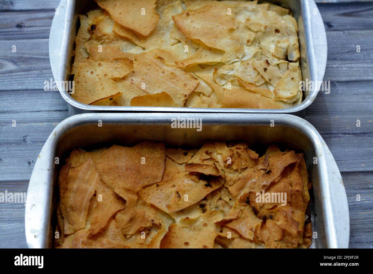 La pâtisserie sucrée égyptienne appelée Roqaaq with est une cuisine ...