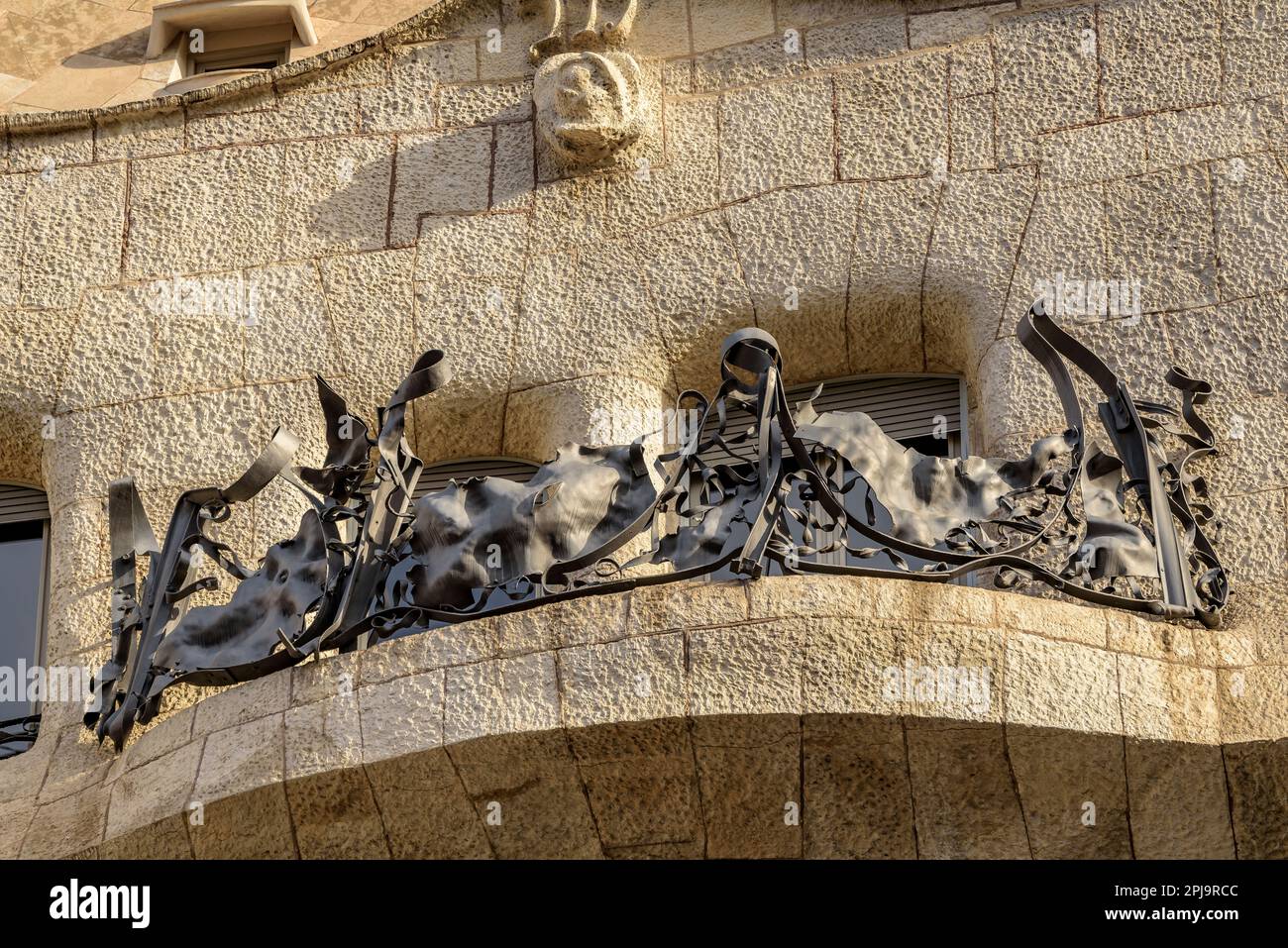 Détails en fer forgé sur les chemins de fer de la Pedrera - Casa Milà ...