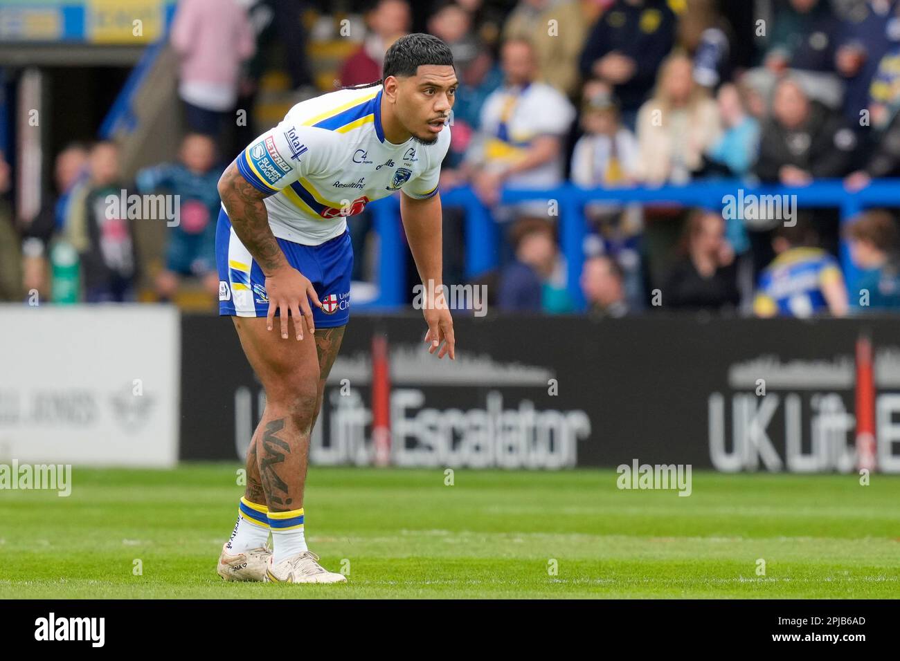 Tom Mikaele #18 de Warrington Wolves faisant sa dernière apparition ...