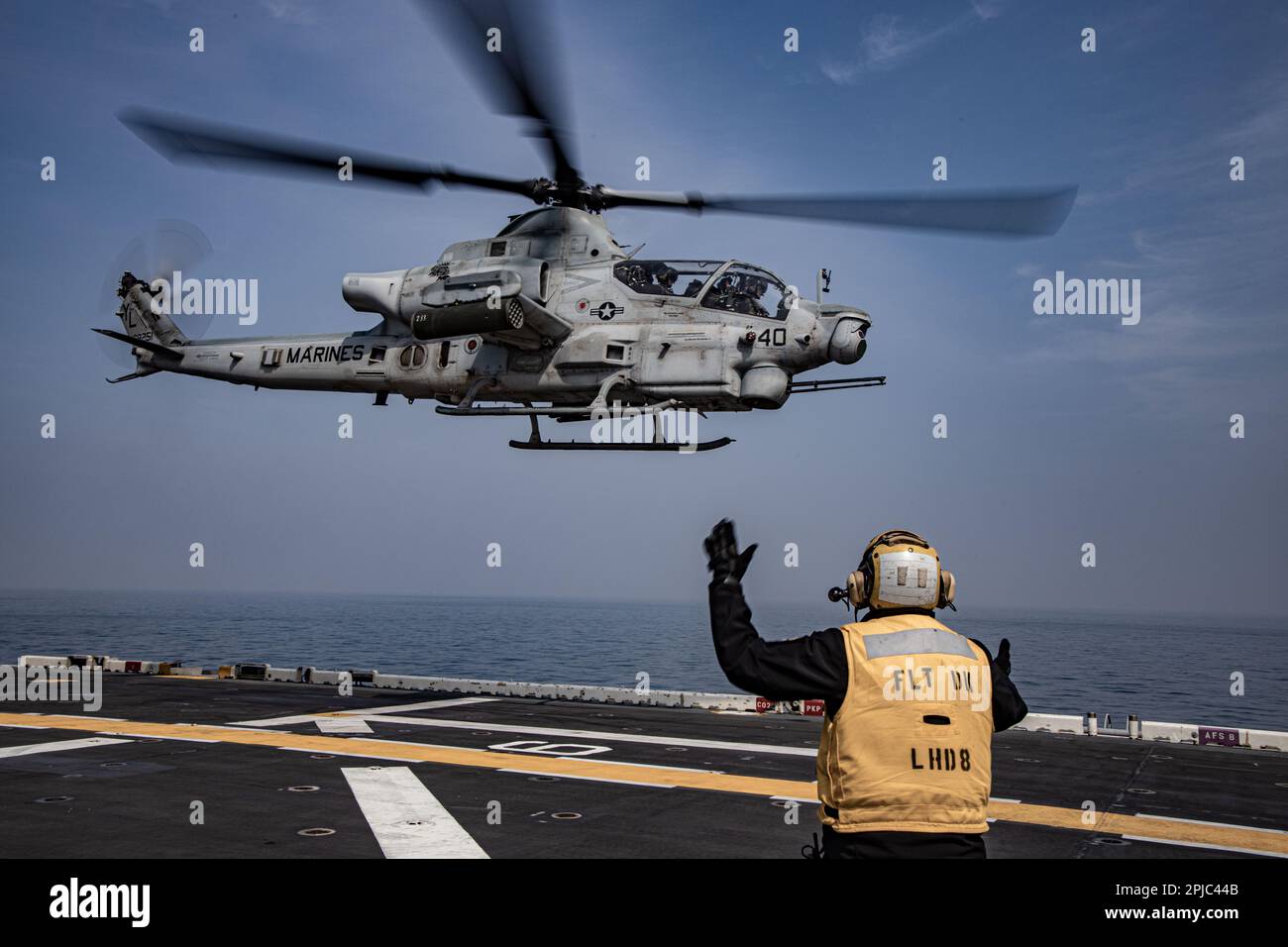 EN MER, DÉTROIT DE CORÉE (29 mars 2023) – États-Unis Le colonel Samuel ...