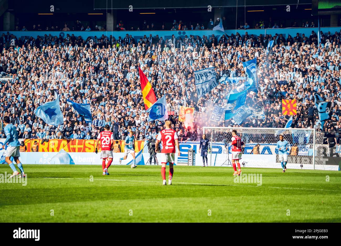 Malmoe, Suède. 01st, avril 2023. Les fans de football de Malmo FF vus ...
