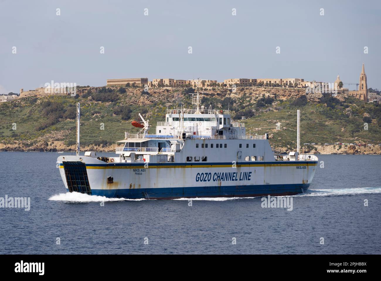 Canal de Gozo, Malte. 22nd mars 2023. Le ferry de la ligne de canal de ...