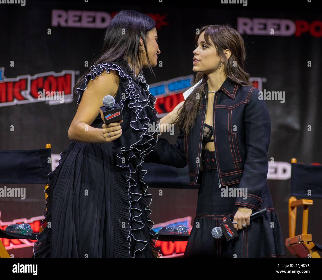 Jenna ortega 2022 Banque de photographies et d’images à haute résolution - Page 3 - Alamy