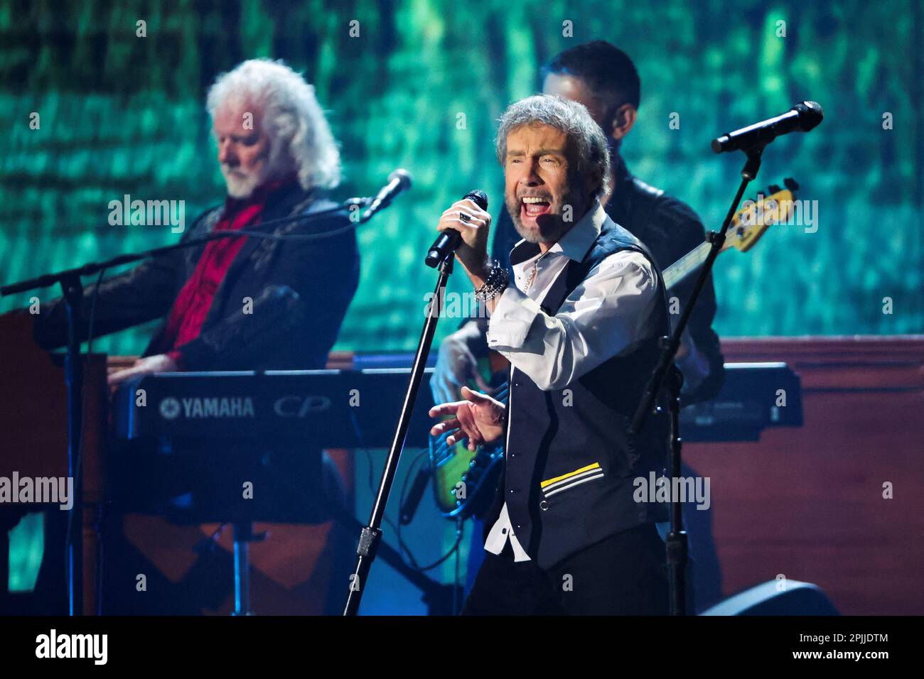 Paul Rodgers rend hommage à Gary Rossington du groupe Lynyrd Skynyrd ...