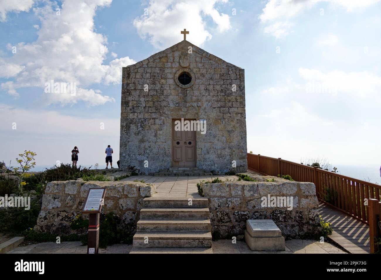 Chapelle des falaises de dingli Banque de photographies et d’images à ...