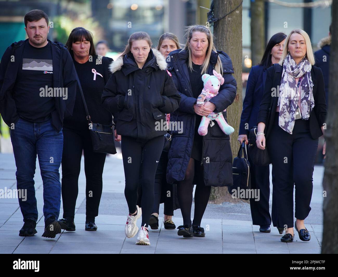 Cheryl Korbel, mère d'Olivia Pratt-Korbel, âgée de neuf ans, arrive au ...