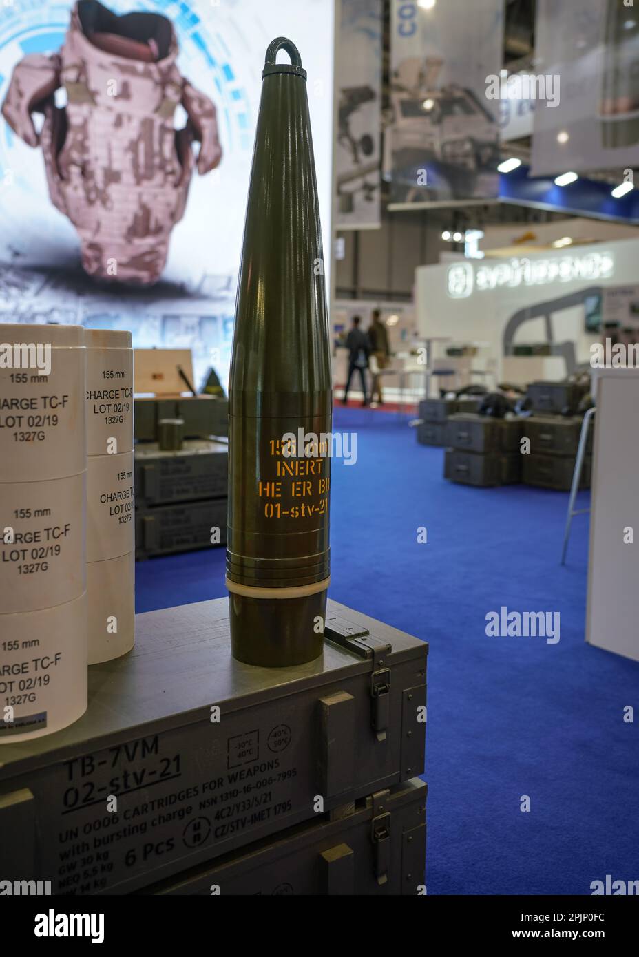 Munitions de 155 mm Banque de photographies et d’images à haute ...