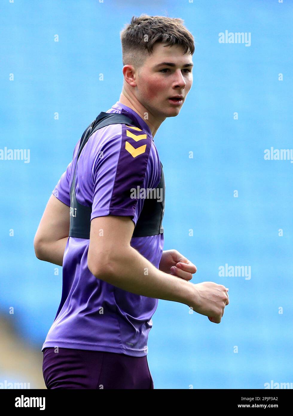 Ryan Howley, de Coventry City, pendant la formation à Coventry Building ...