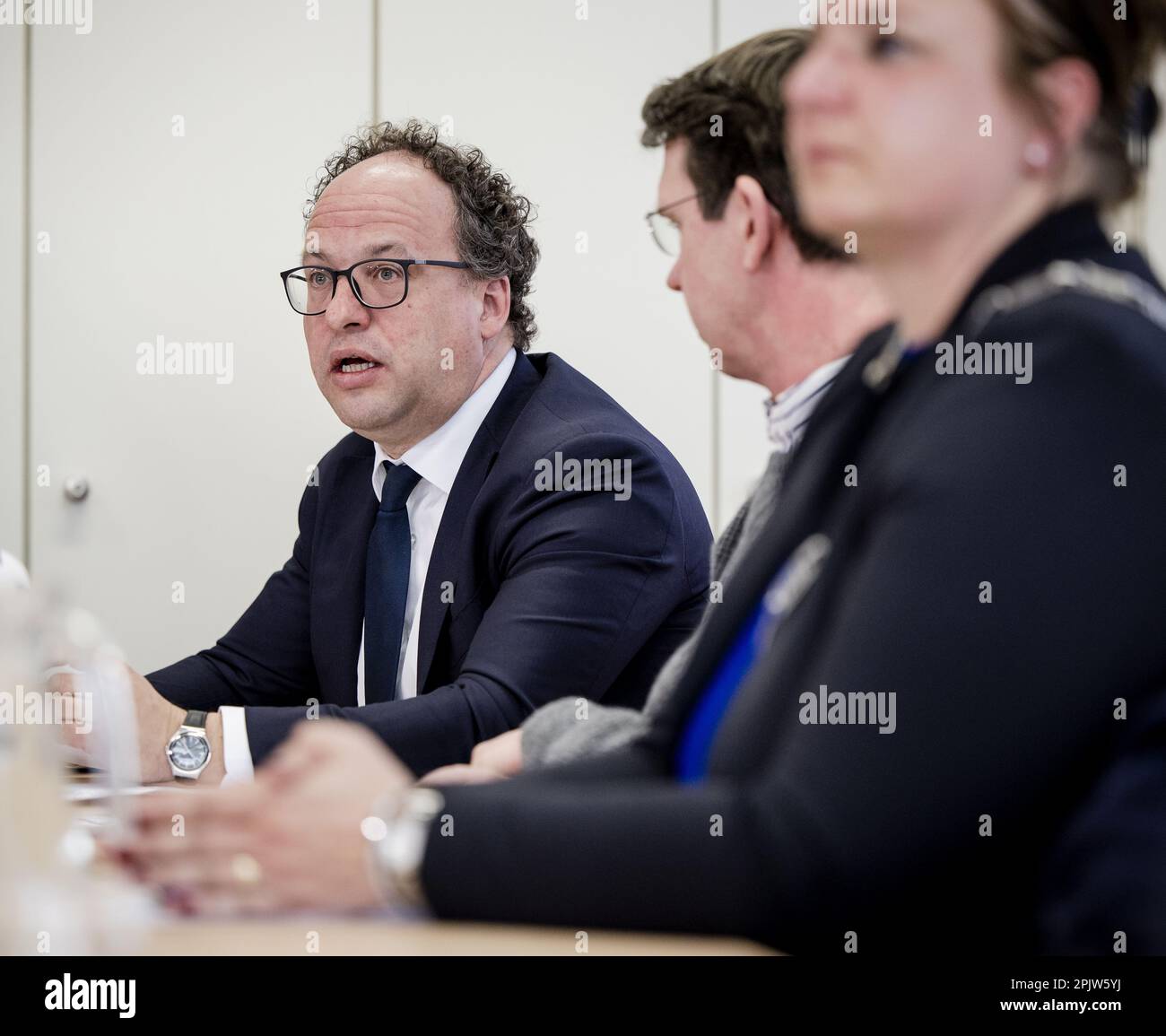 VOORSCHOTEN - Wouter Koolmees (président-directeur NS), John Voppen ...