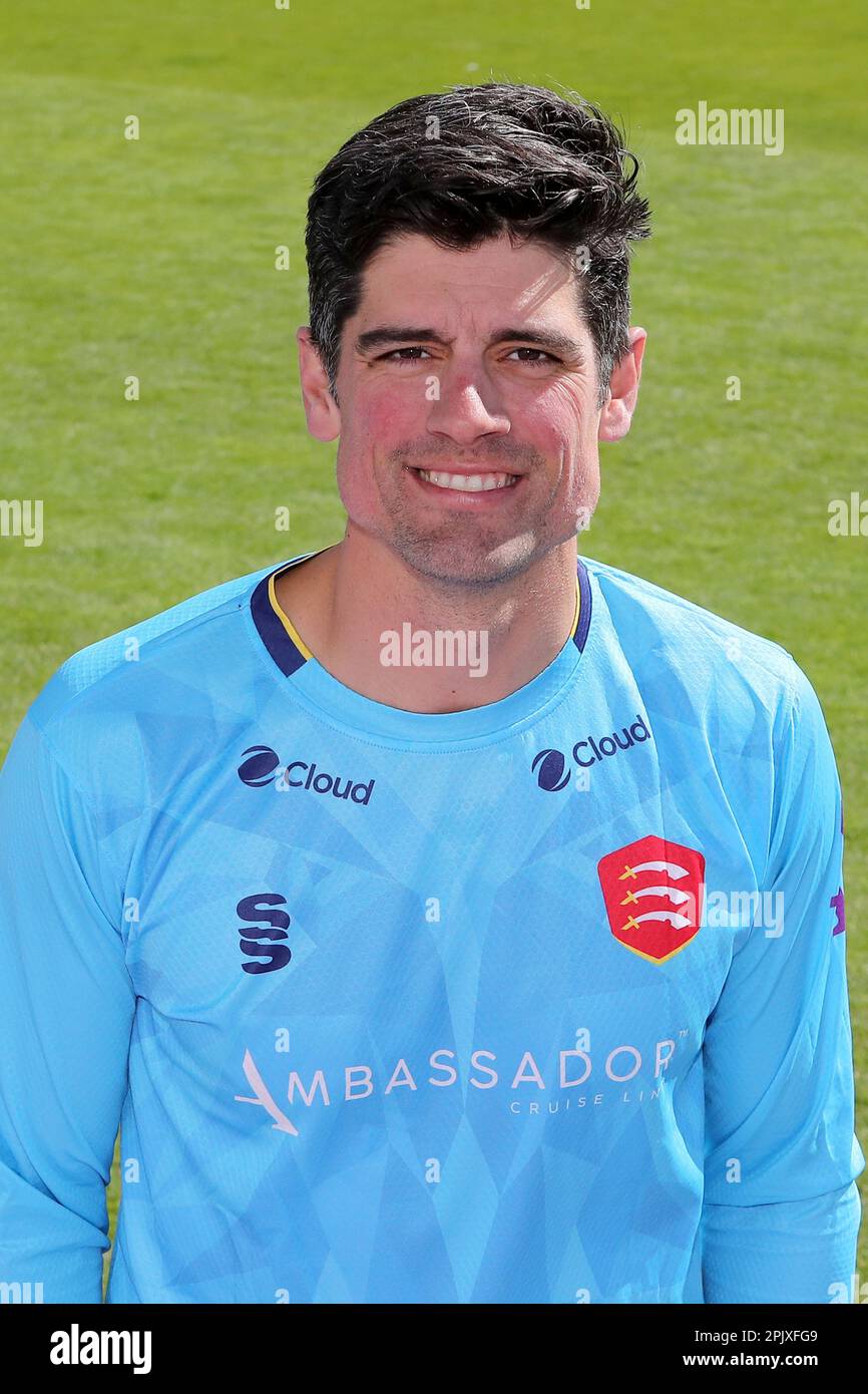 Sir Alastair Cook dans la trousse de la coupe d'une journée du Royal ...
