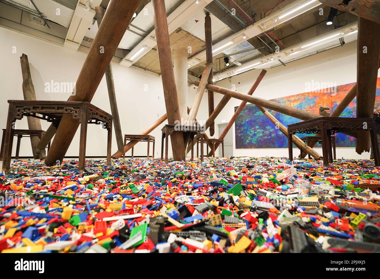 Ai Weiwei's, Untitled (Lego incident) lors d'un appel photo pour l ...