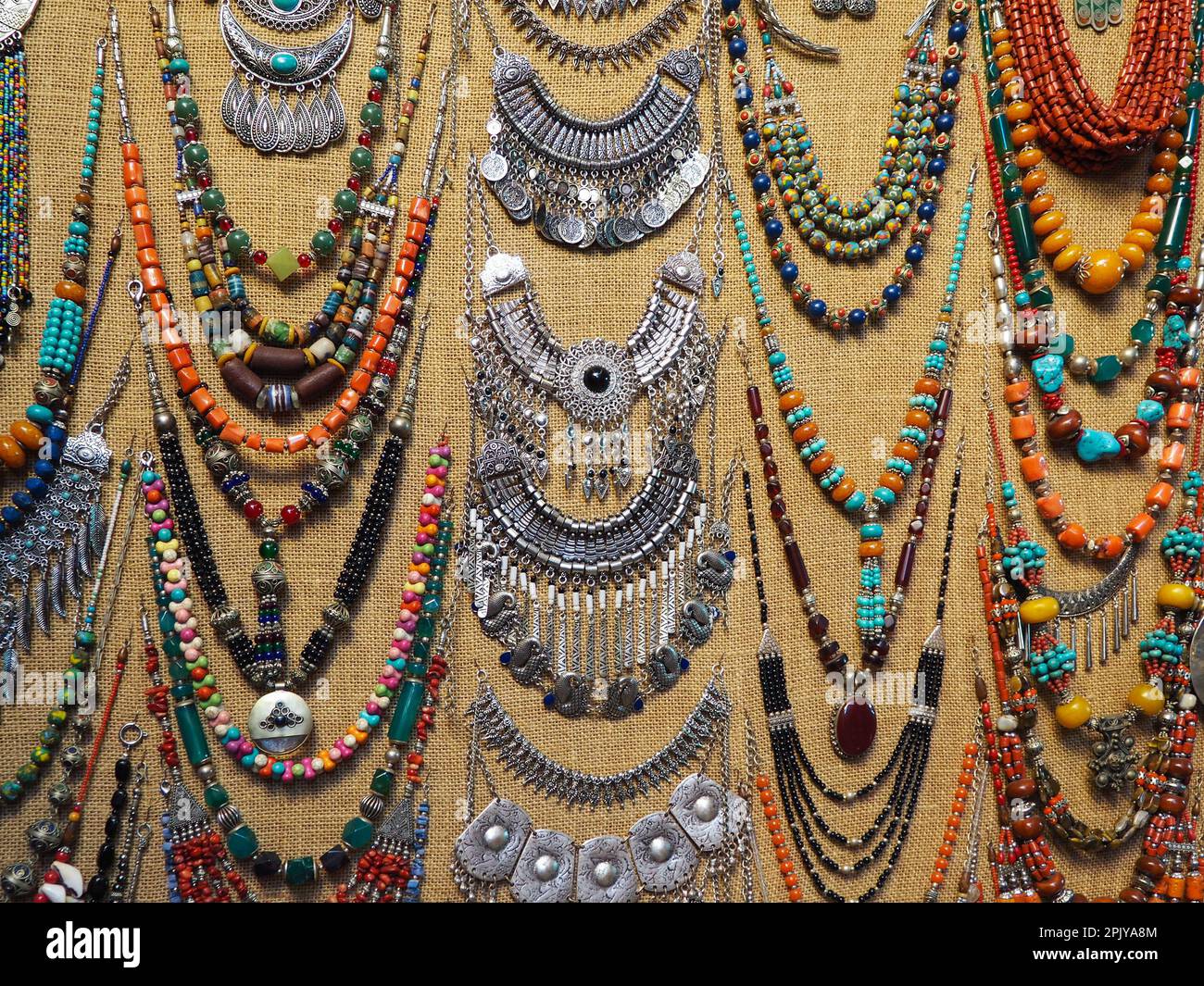 Morocco marrakech beads necklace Banque de photographies et d’images à ...