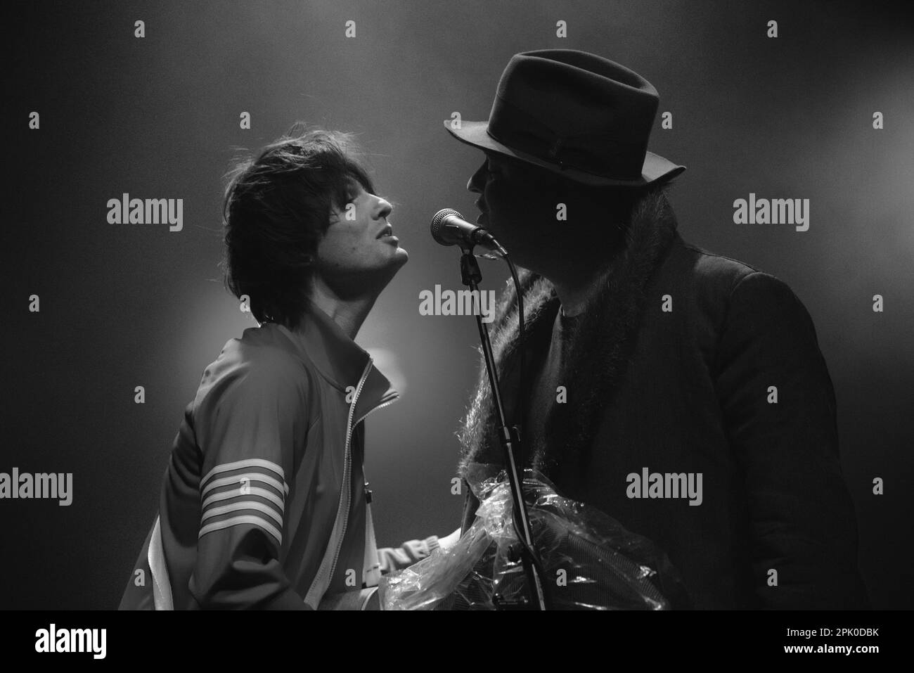 Peter doherty live pete doherty 2023 Banque d'images noir et blanc - Alamy