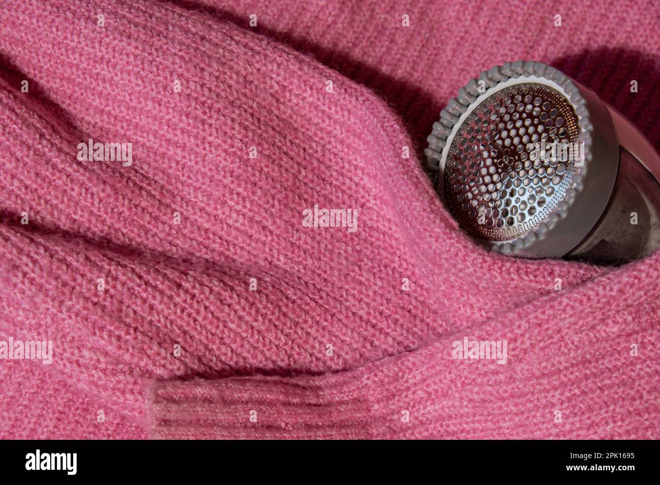 Rasoir anti-pilling. Appareil pour le rasage des vêtements. Rasoir en ...